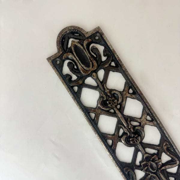 Reclaimed Cast Iron Tulip Finger Plates - 8 Pairs Available - The ...